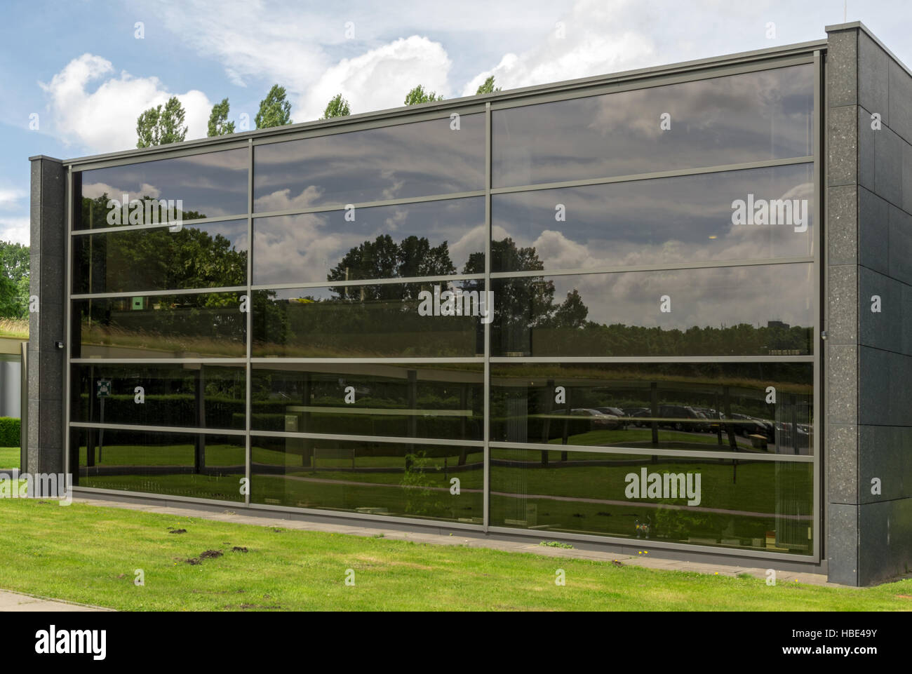 building facade reflection Stock Photo - Alamy