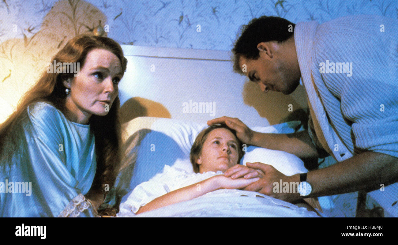 MR. NORTH, from left: Katharine Houghton, Mary Stuart Masterson ...