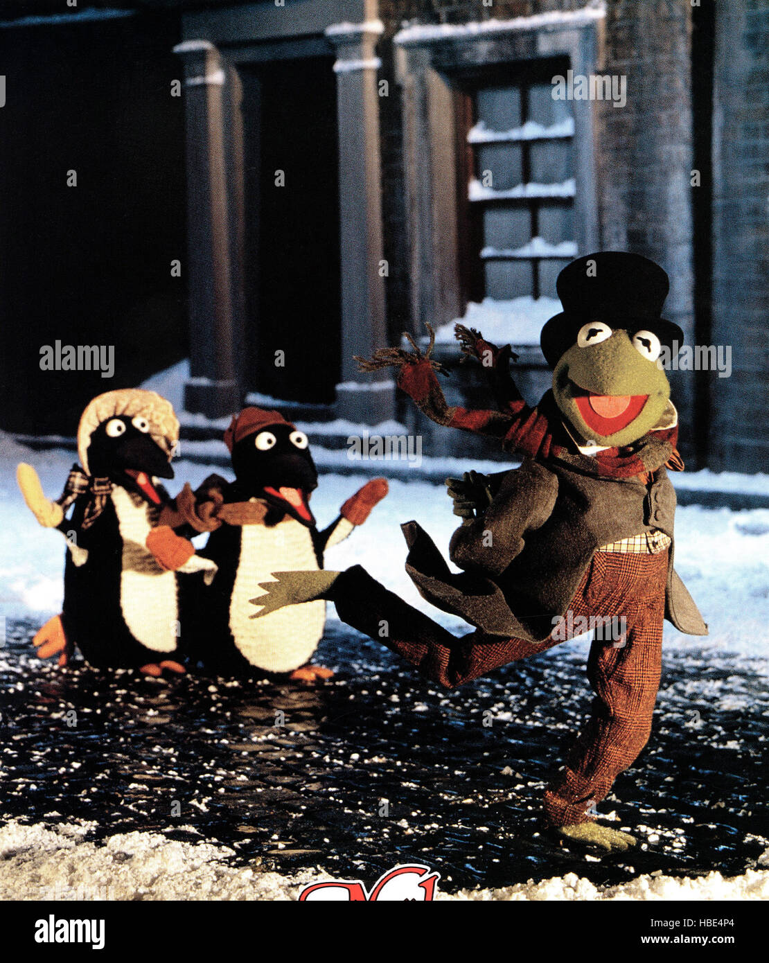 THE MUPPET CHRISTMAS CAROL, Kermit the Frog (front), 1992, © Buena ...
