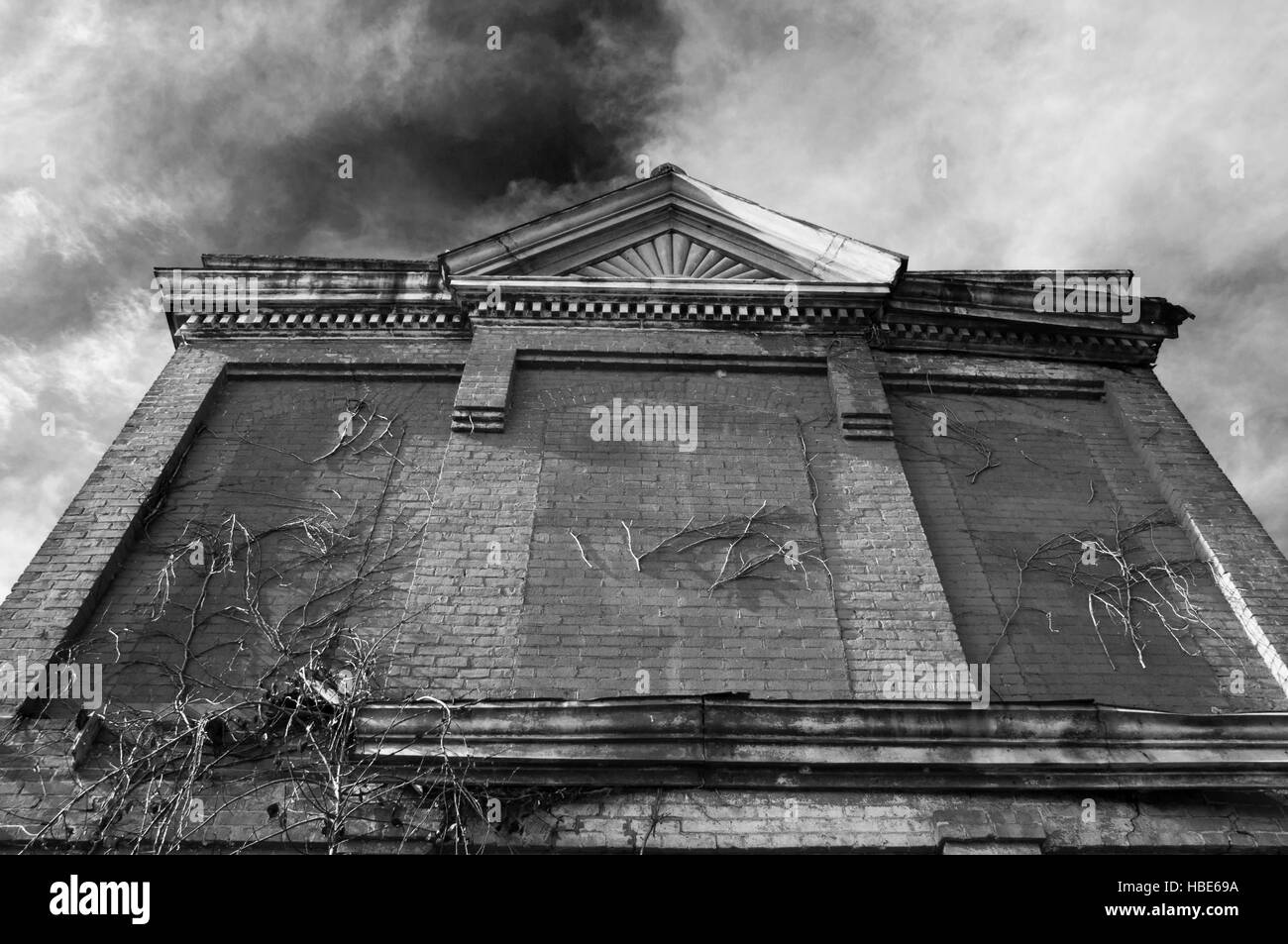 Building of white brick hi-res stock photography and images - Alamy