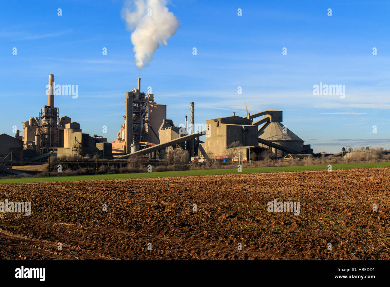 Castle cement works hi-res stock photography and images - Alamy
