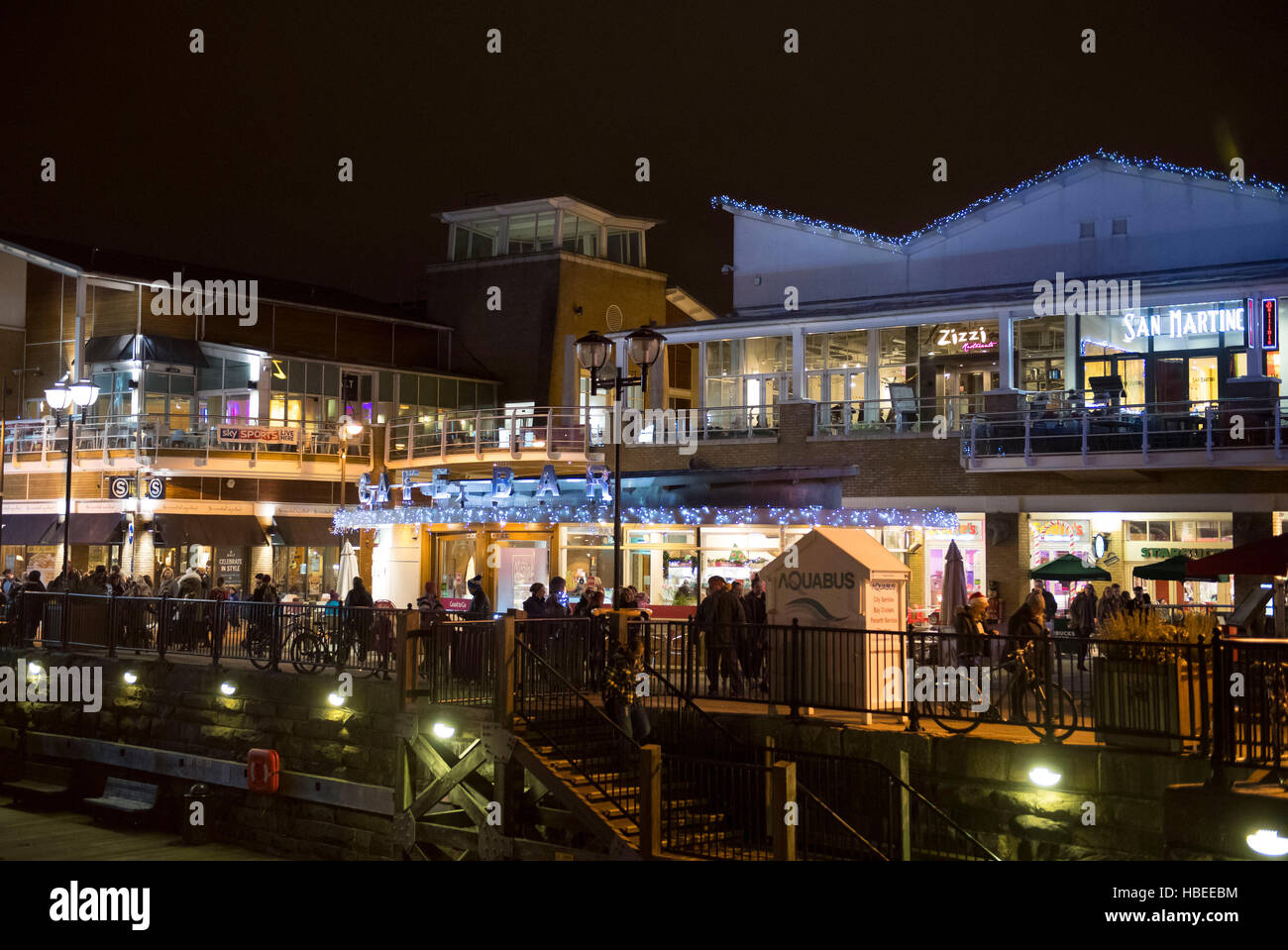 General view of Mermaid Quay at Cardiff Bay at night Stock Photo - Alamy