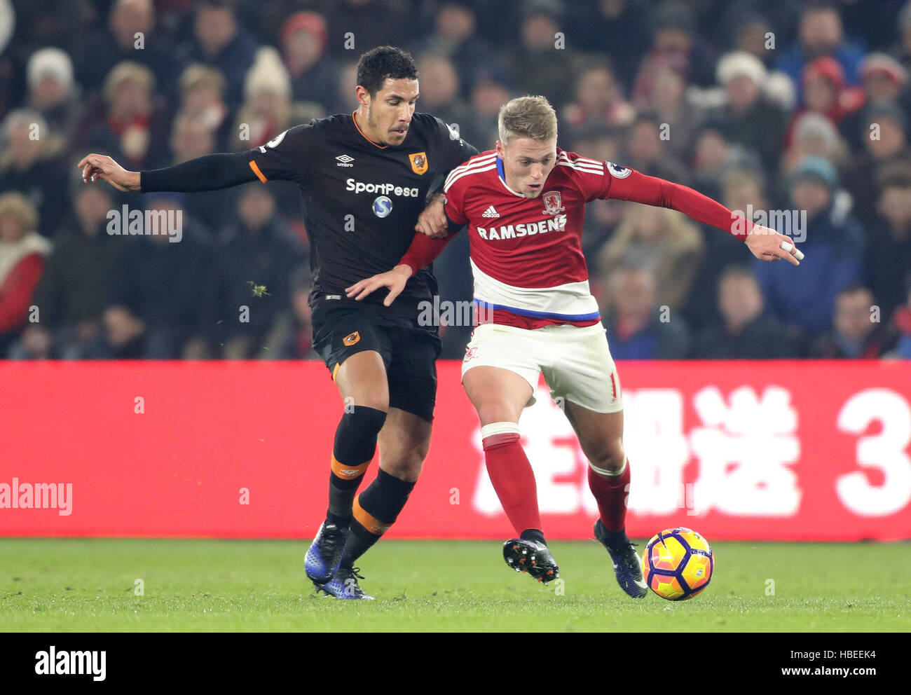 Middlesbrough's Viktor Fischer (right) and Hull City's Jake Livermore ...