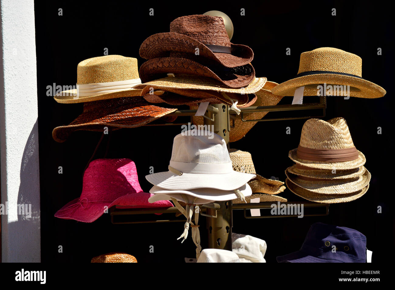 Womens sun hats hi-res stock photography and images - Alamy