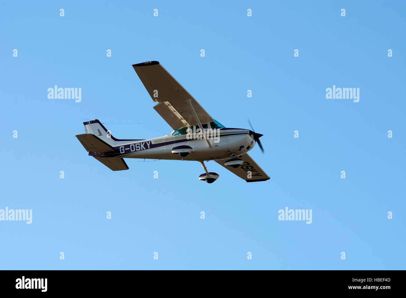 Cessna 172 skyhawk aircraft hi-res stock photography and images - Alamy