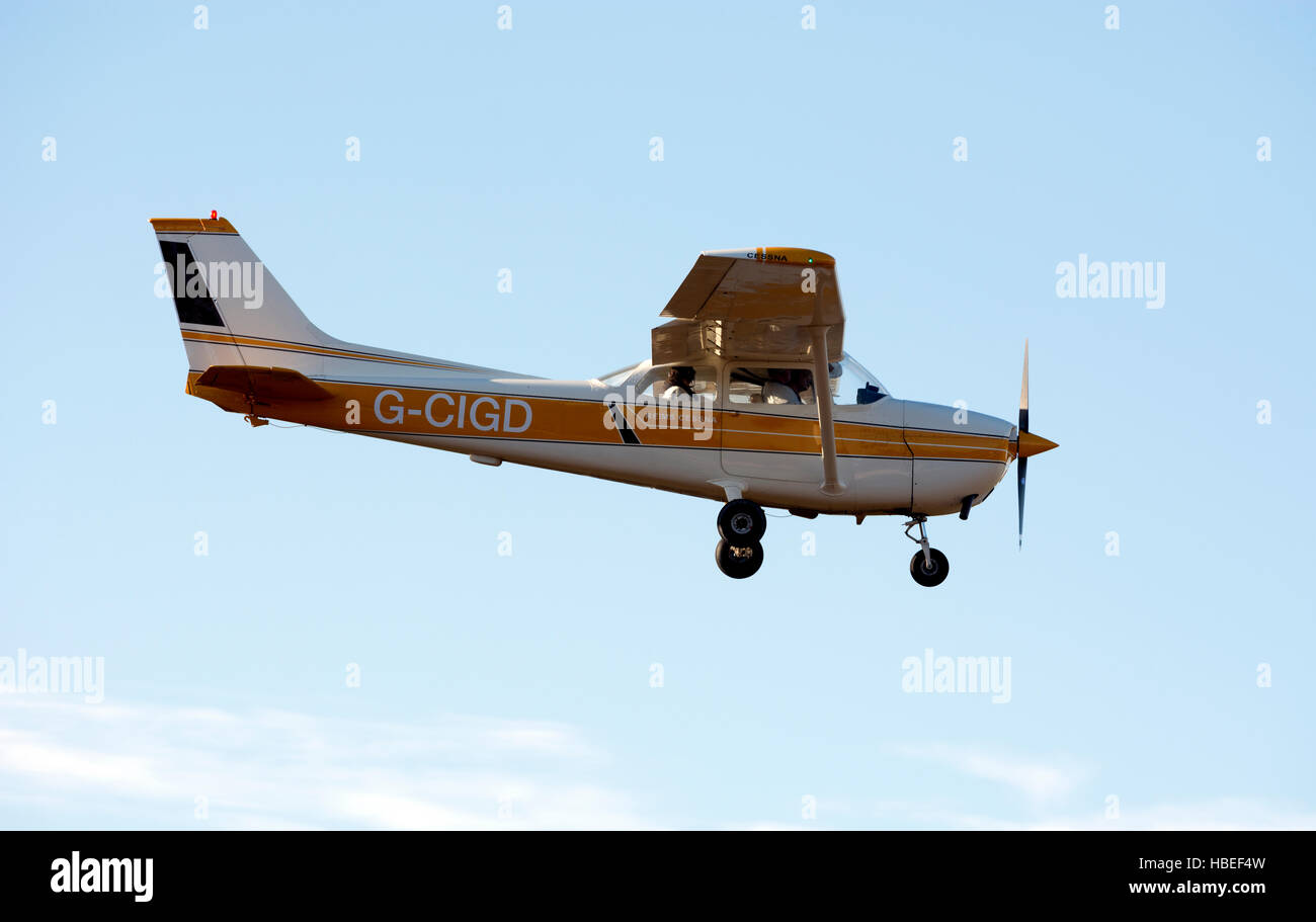 Cessna f172 hi-res stock photography and images - Alamy