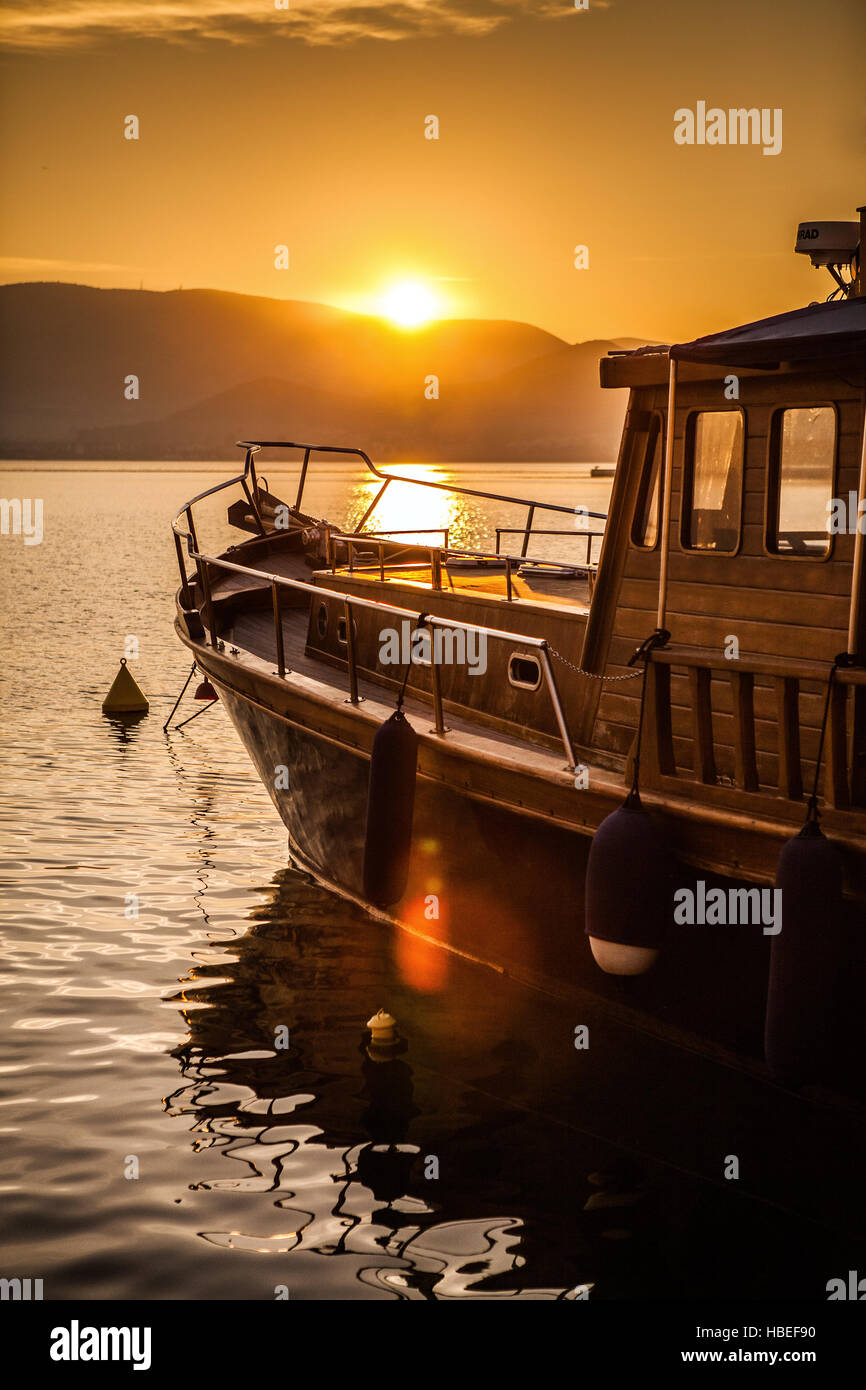 Sail boat ready dock hi-res stock photography and images - Alamy