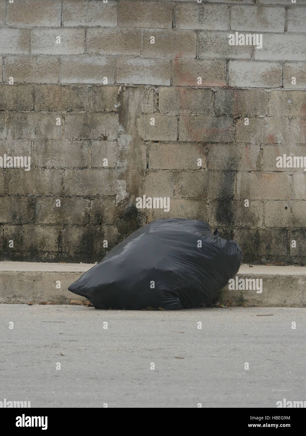 Trash street hi-res stock photography and images - Alamy
