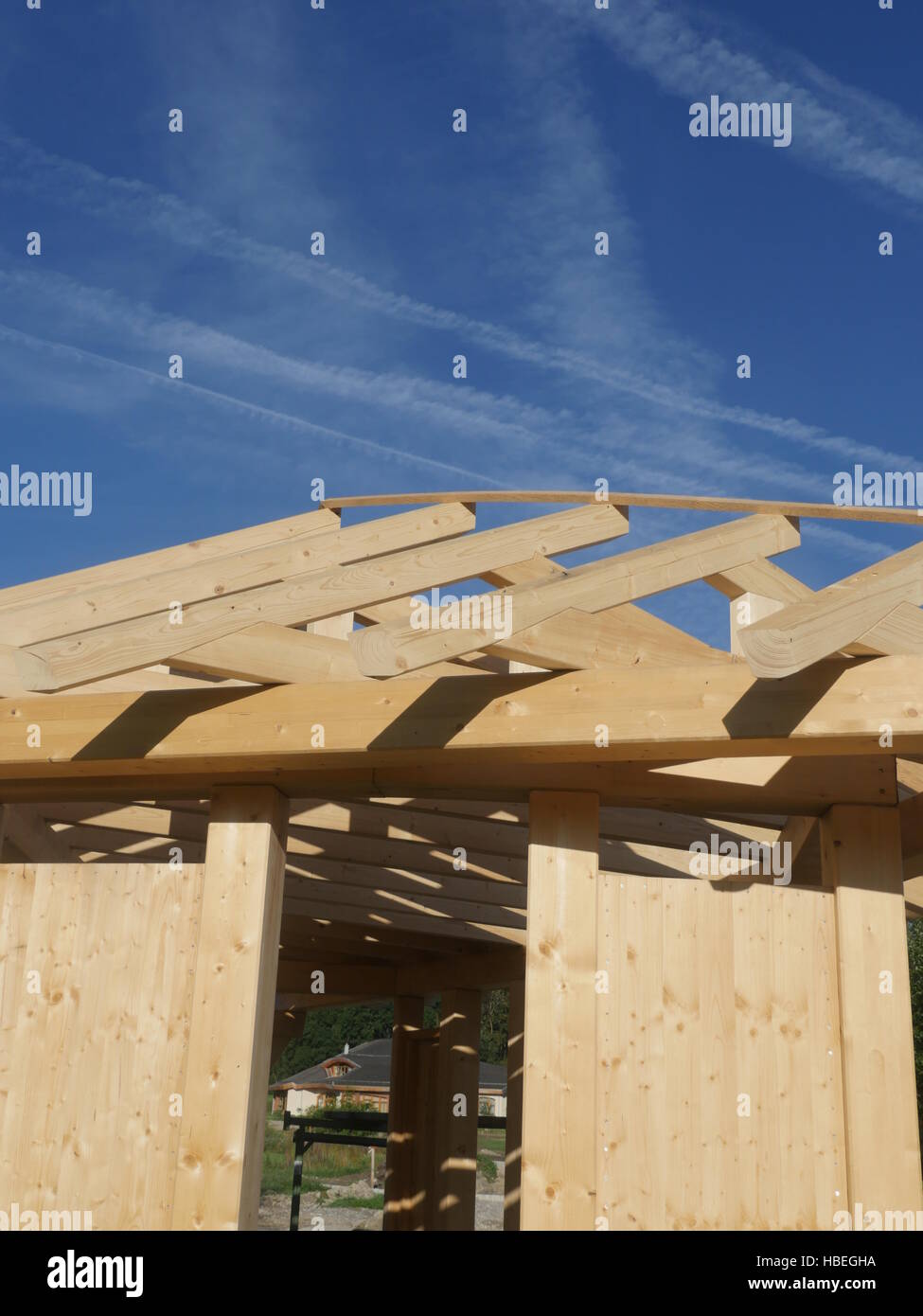 house-building wood roof Stock Photo - Alamy