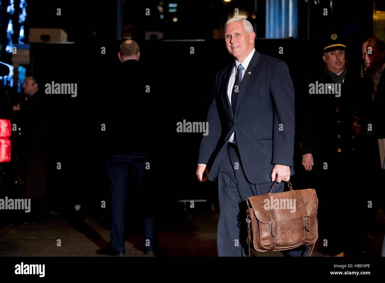 Vice president mike pence 2016 hi-res stock photography and images - Alamy