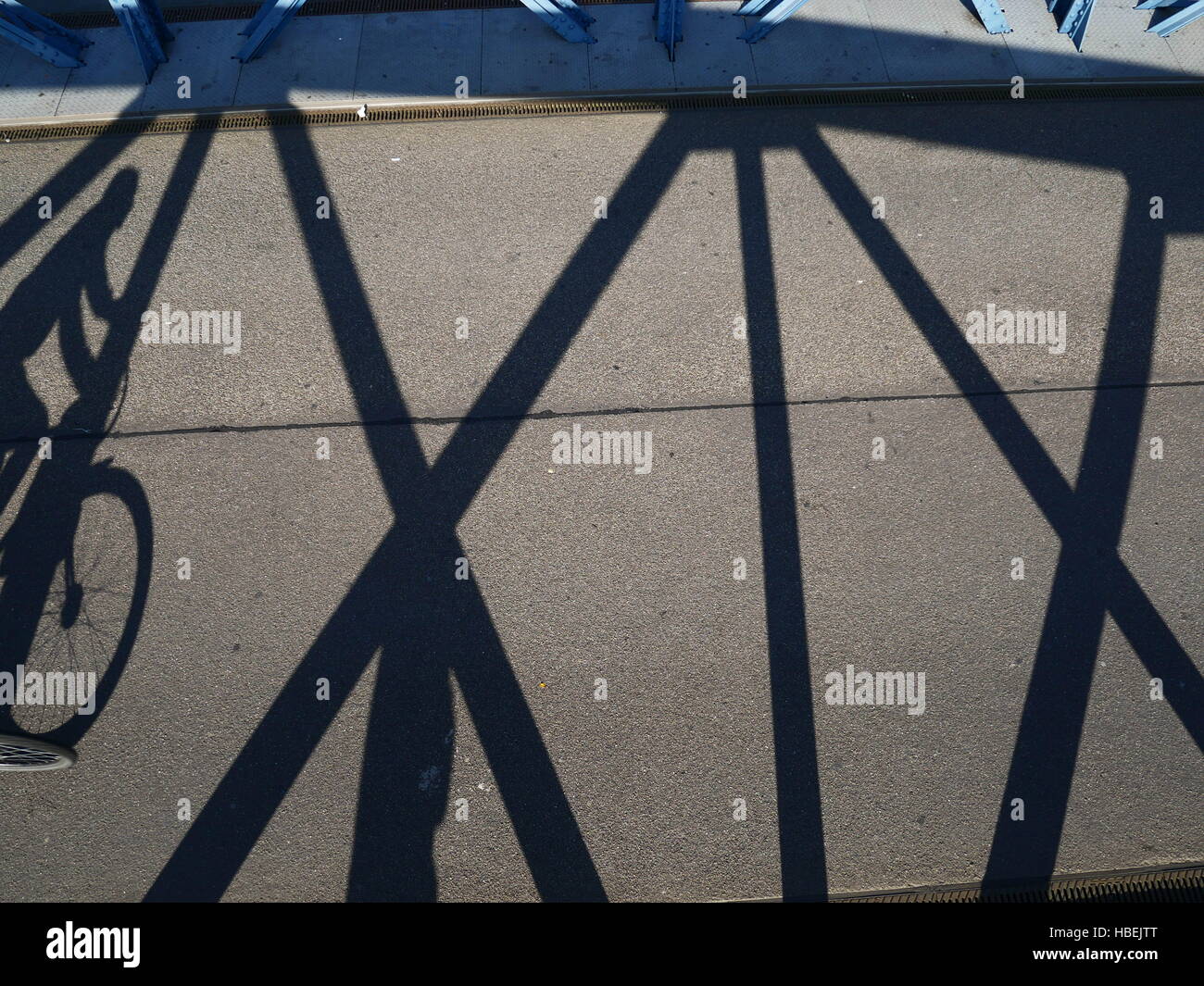 Shadow action hi-res stock photography and images - Alamy