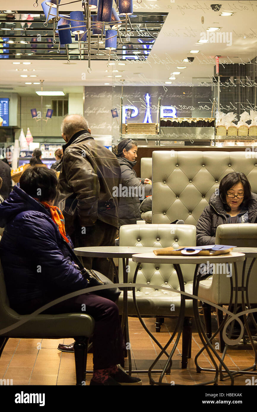 Paris baguette flushing hi-res stock photography and images - Alamy