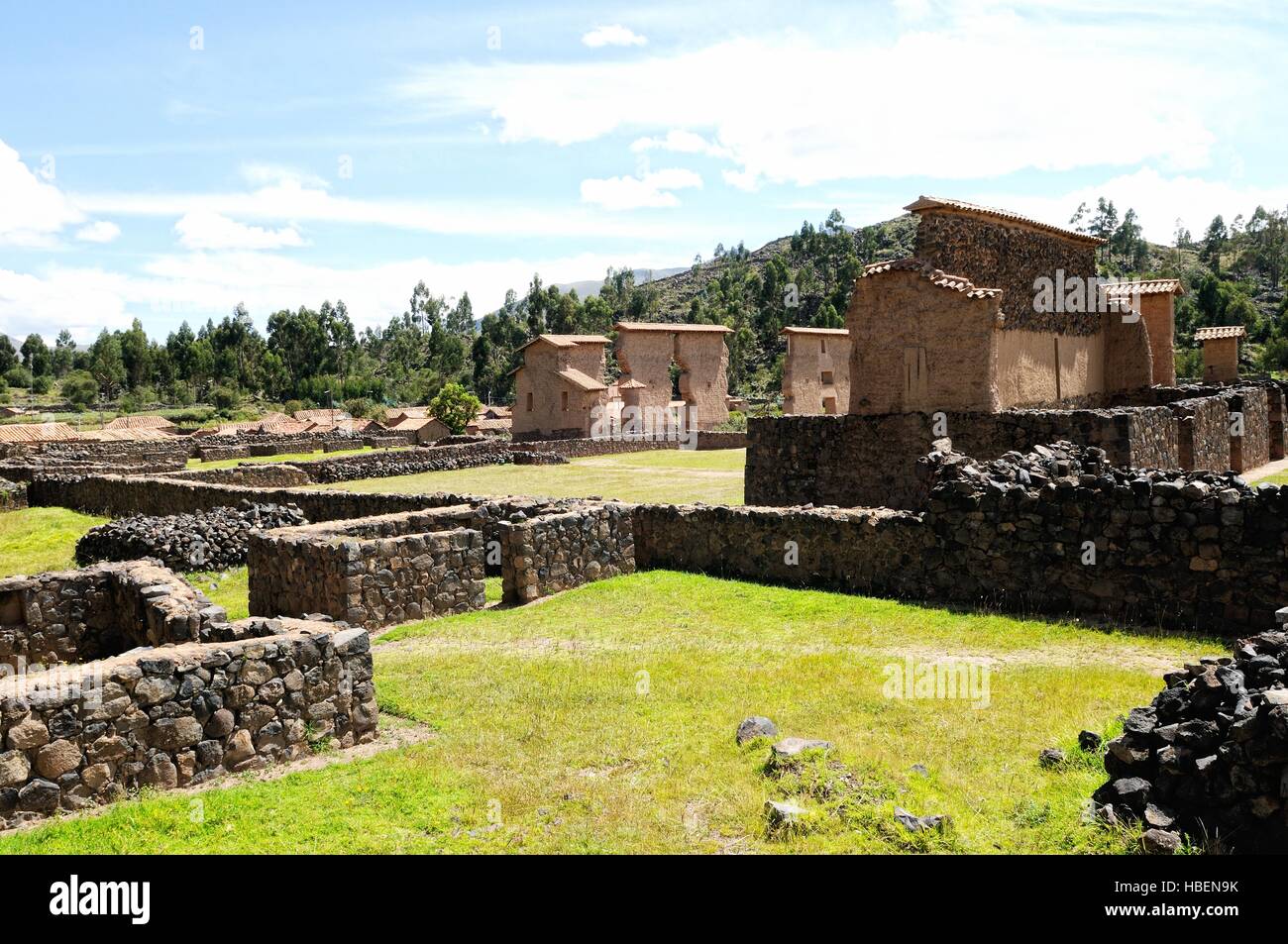 Temple ruins of the Inca of Raqchi Peru Stock Photo - Alamy