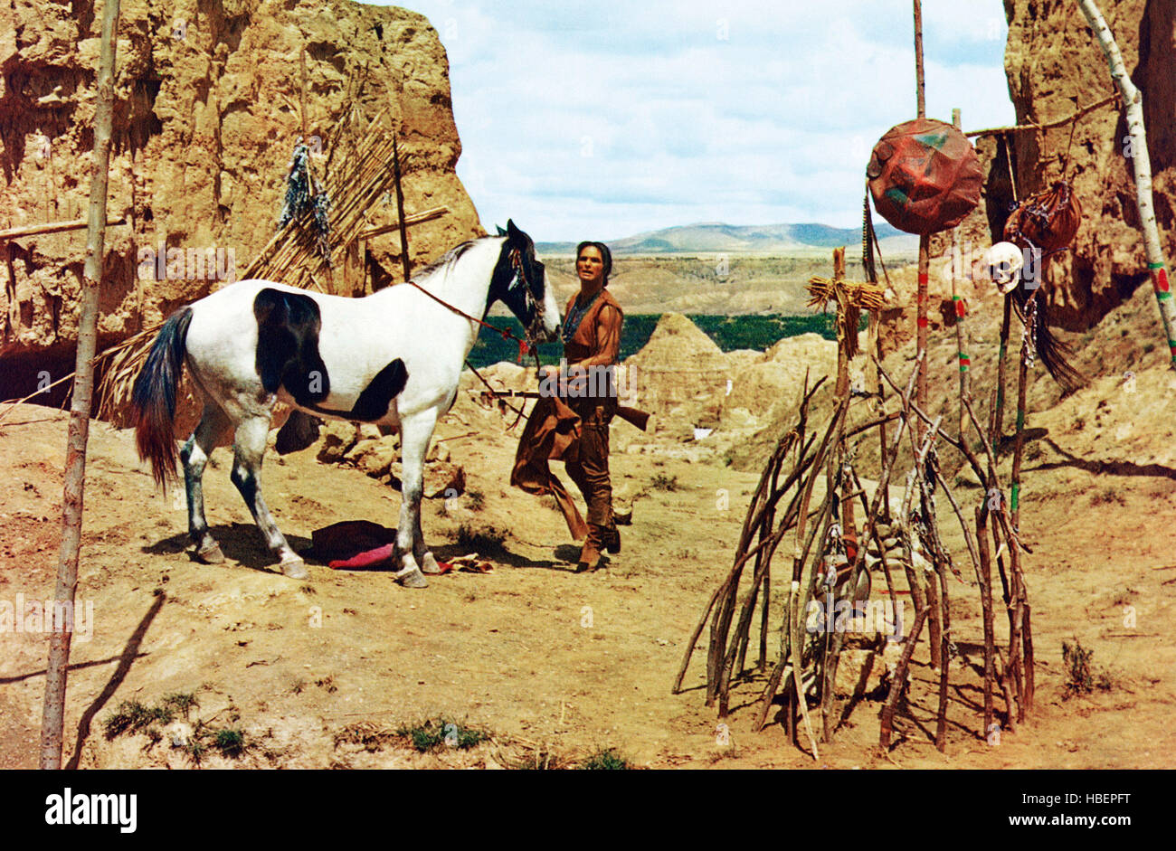 NAVAJO JOE, Burt Reynolds, 1966 Stock Photo - Alamy