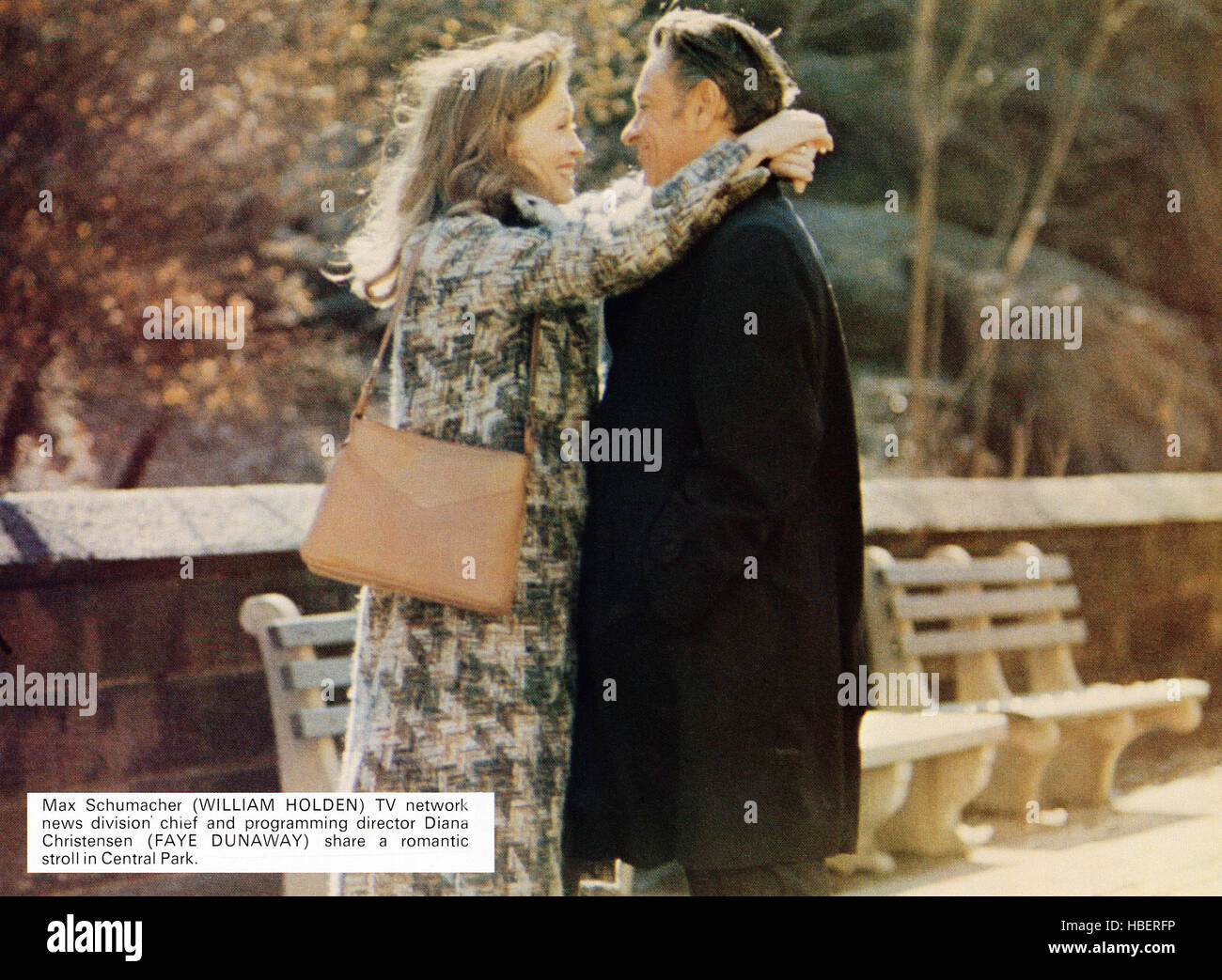 Faye dunaway william holden network hi-res stock photography and images ...