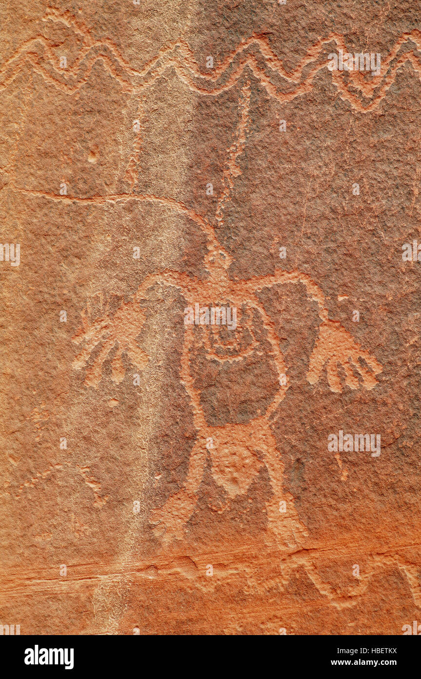 Shaman or Chief Struck by Lightning, Eye of the Sun Petroglyph Wall ...