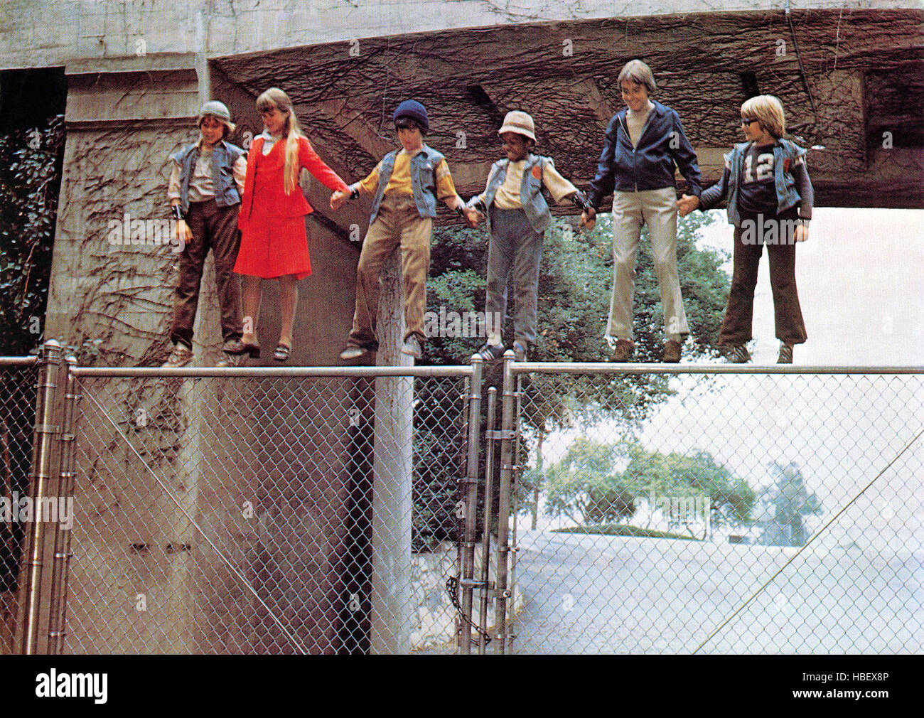 RETURN FROM WITCH MOUNTAIN, from left: Chrstian Juttner, Kim Richards ...