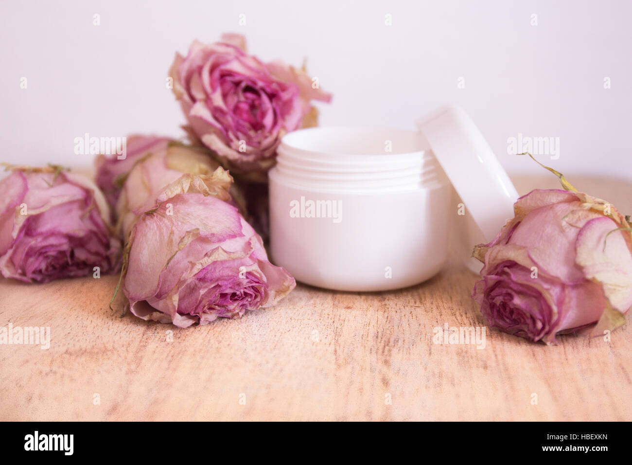 Dosen dose hi-res stock photography and images - Alamy