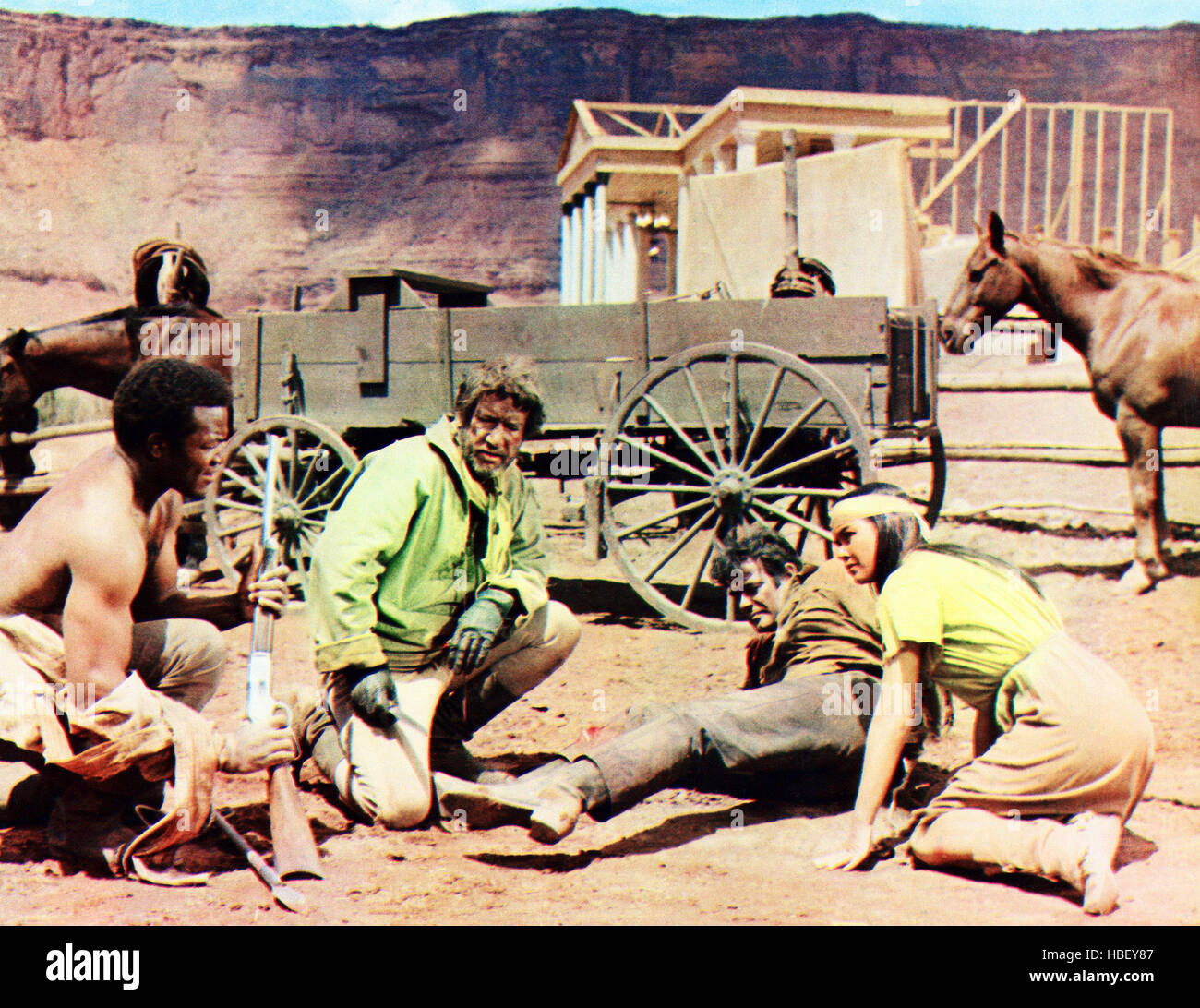 RIO CONCHOS, from left: Jim Brown, Richard Boone, Stuart Whitman, Wende ...