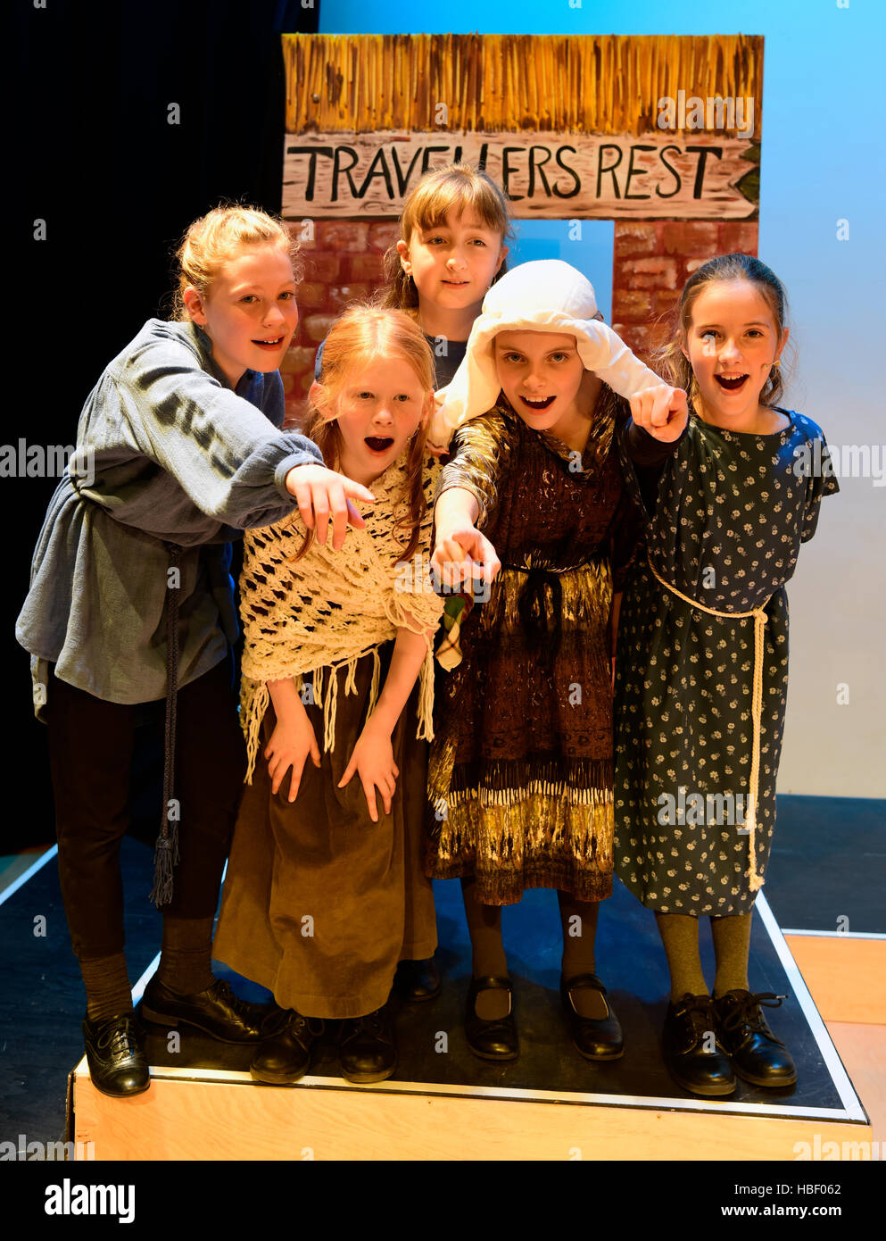 School play stage girls hi-res stock photography and images - Alamy