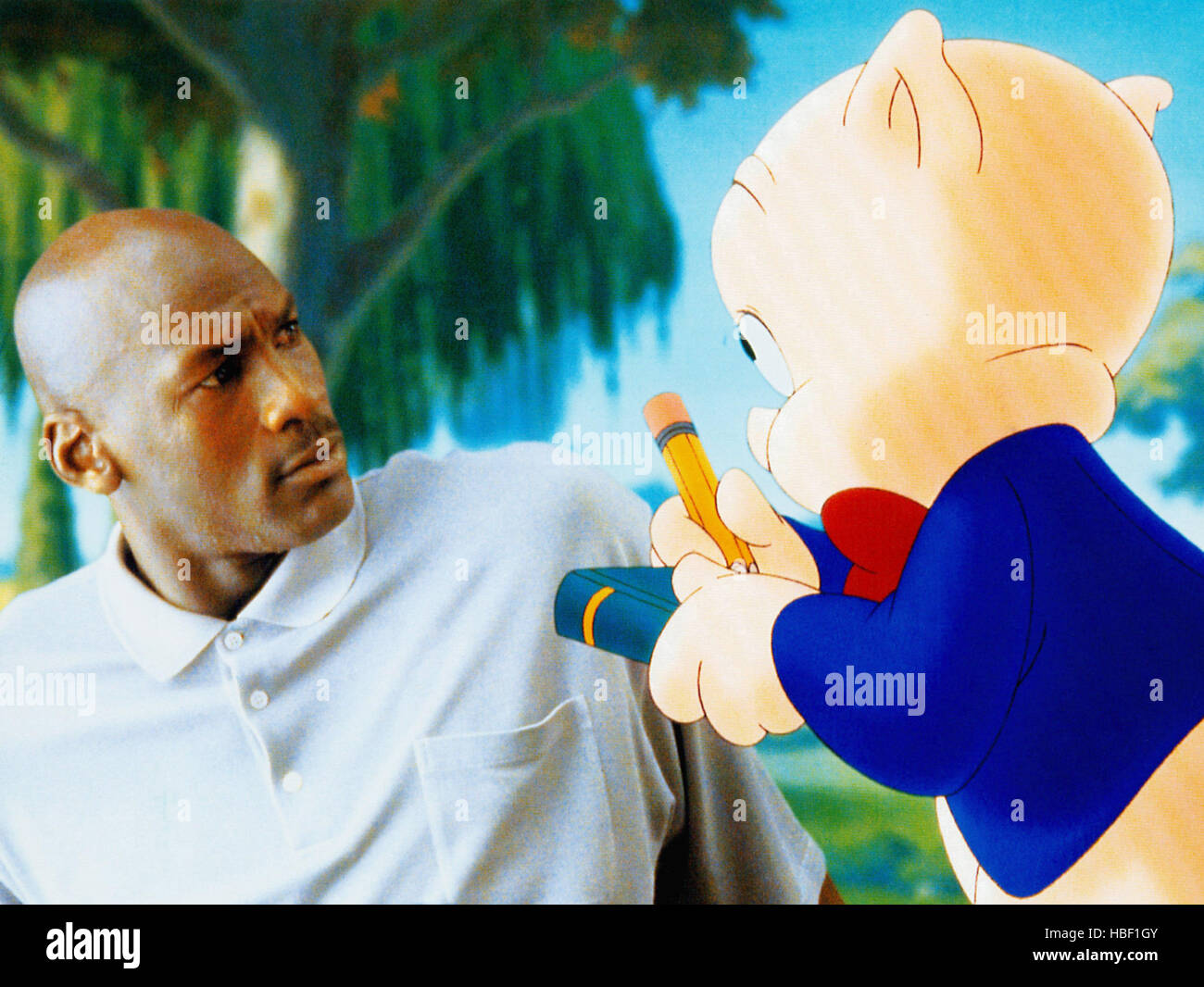 SPACE JAM, from left: Michael Jordan, Porky Pig, 1996, © Warner ...