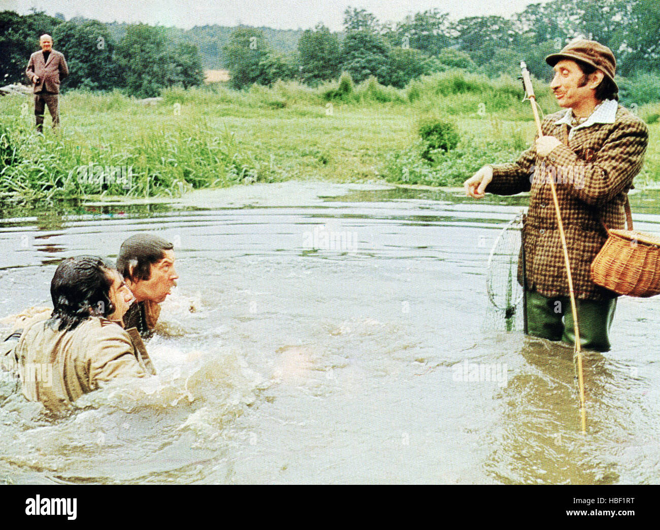 S*P*Y*S, front from left: Elliott Gould, Donald Sutherland, Vladek ...