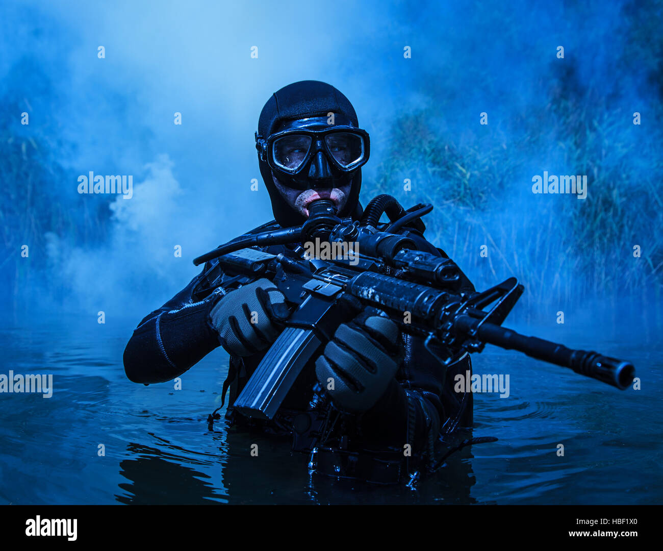 Rebreather diving navy hi-res stock photography and images - Alamy