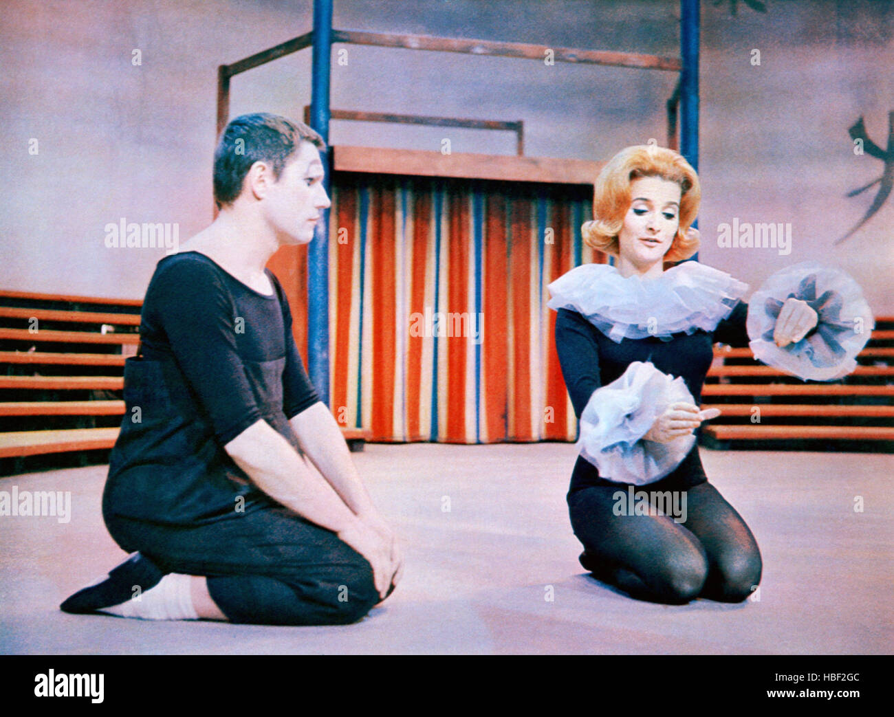 STOP THE WORLD: I WANT TO GET OFF, Tony Tanner, Millicent Martin, 1966 ...