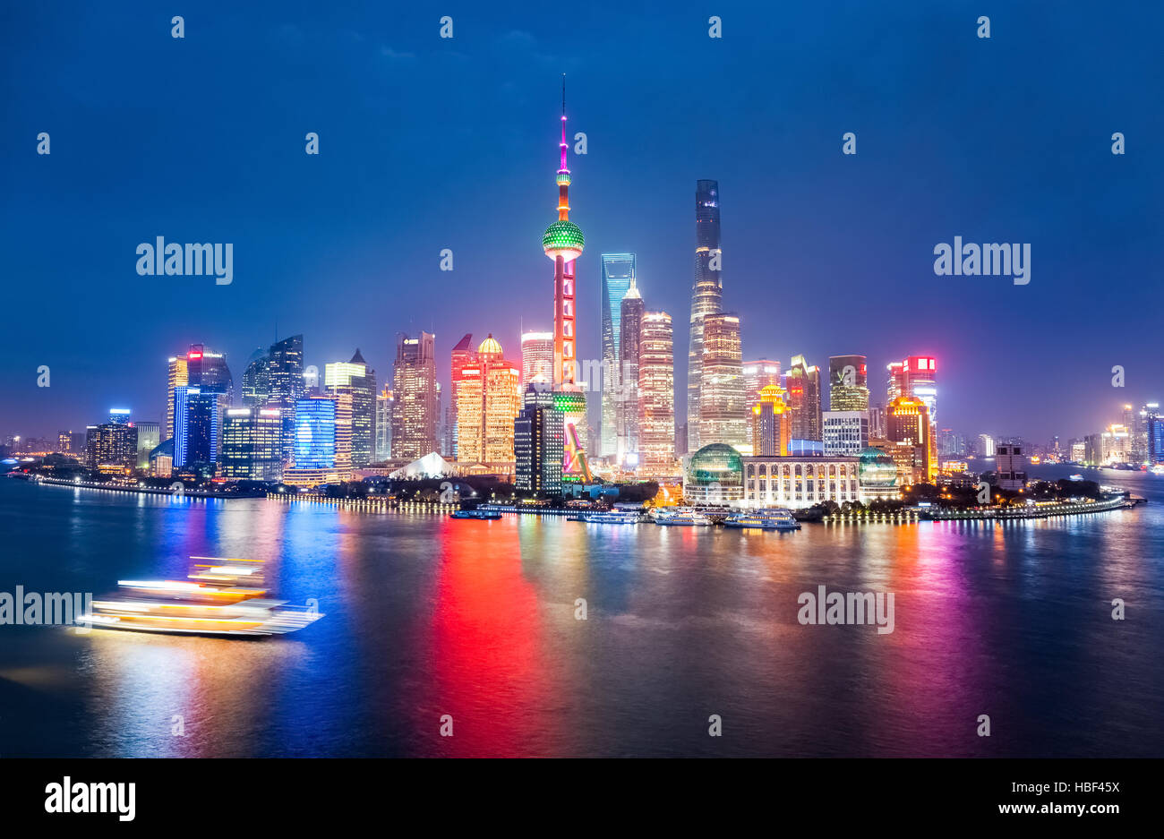 night skyline shanghai Stock Photo - Alamy