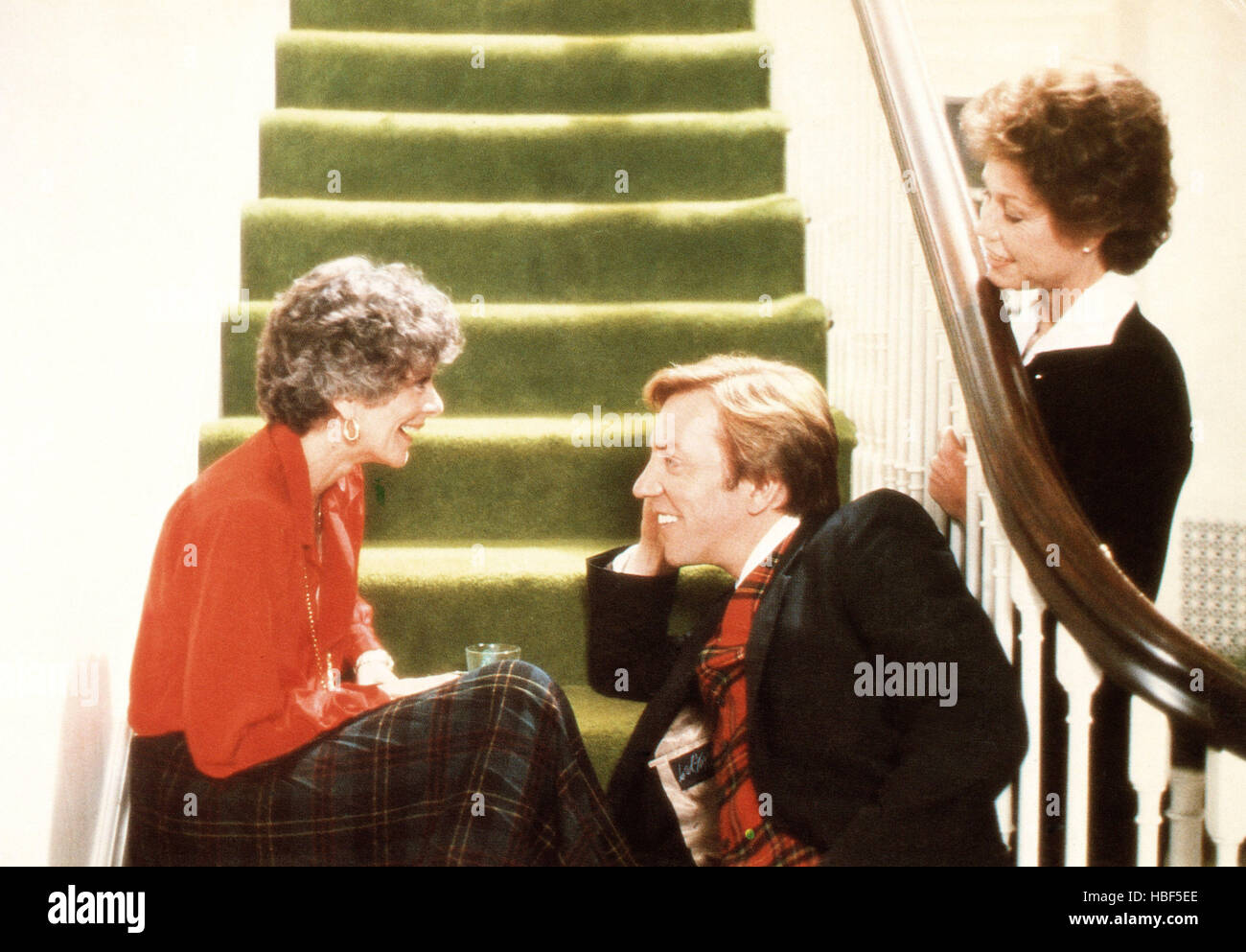 ORDINARY PEOPLE, from left: Meg Mundy, Donald Sutherland, Mary Tyler ...