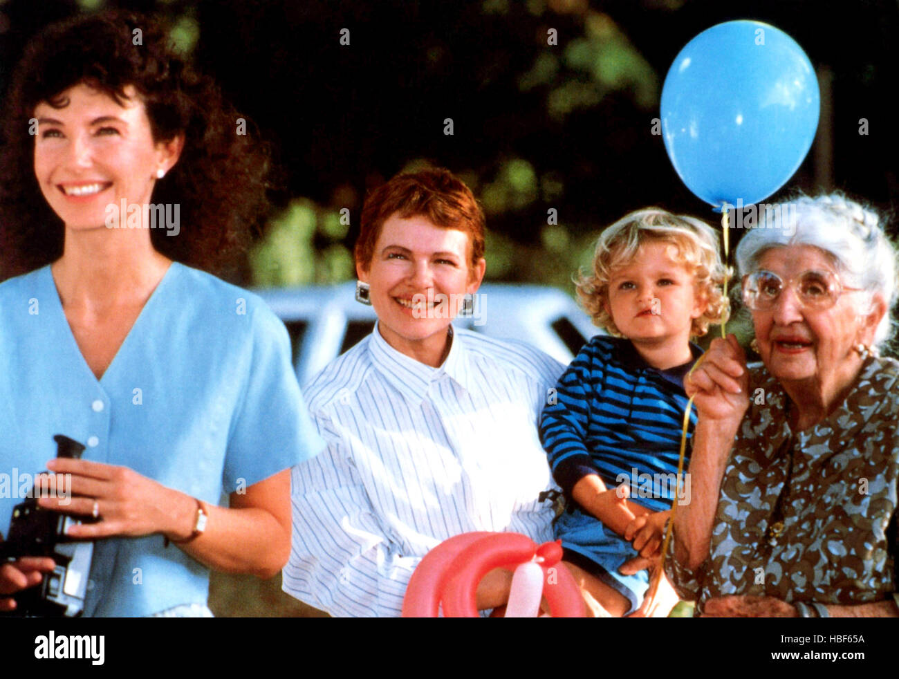 PARENTHOOD, Mary Steenburgen, Dianne Wiest, Zachary Lavoy, Helen Shaw ...