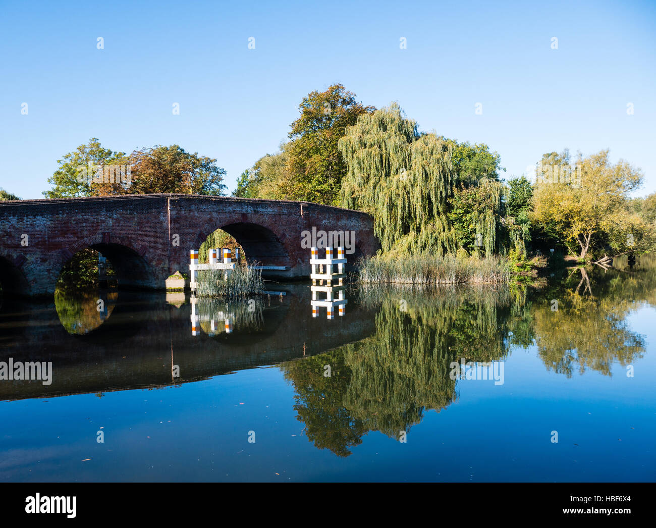 Sonning Bridge, River Thames, Sonning nr Reading, Berkshire, England ...
