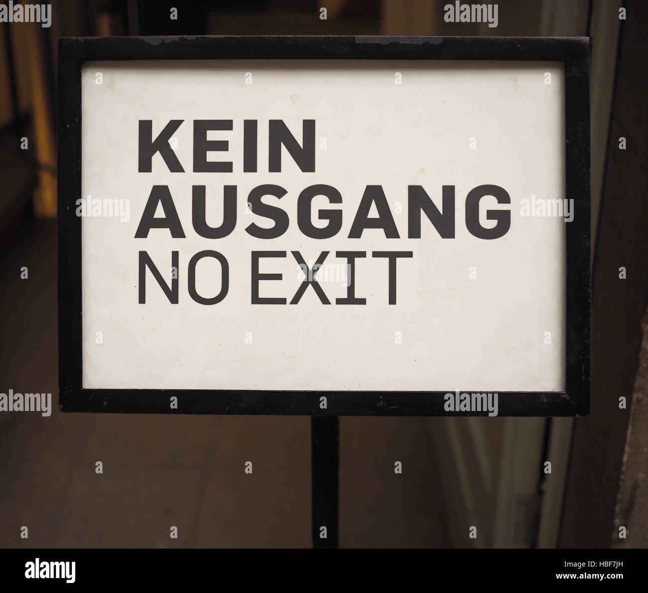 Ausgang sign hi-res stock photography and images - Alamy