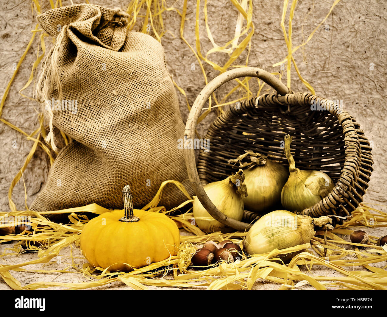 Still life with colors hi-res stock photography and images - Alamy