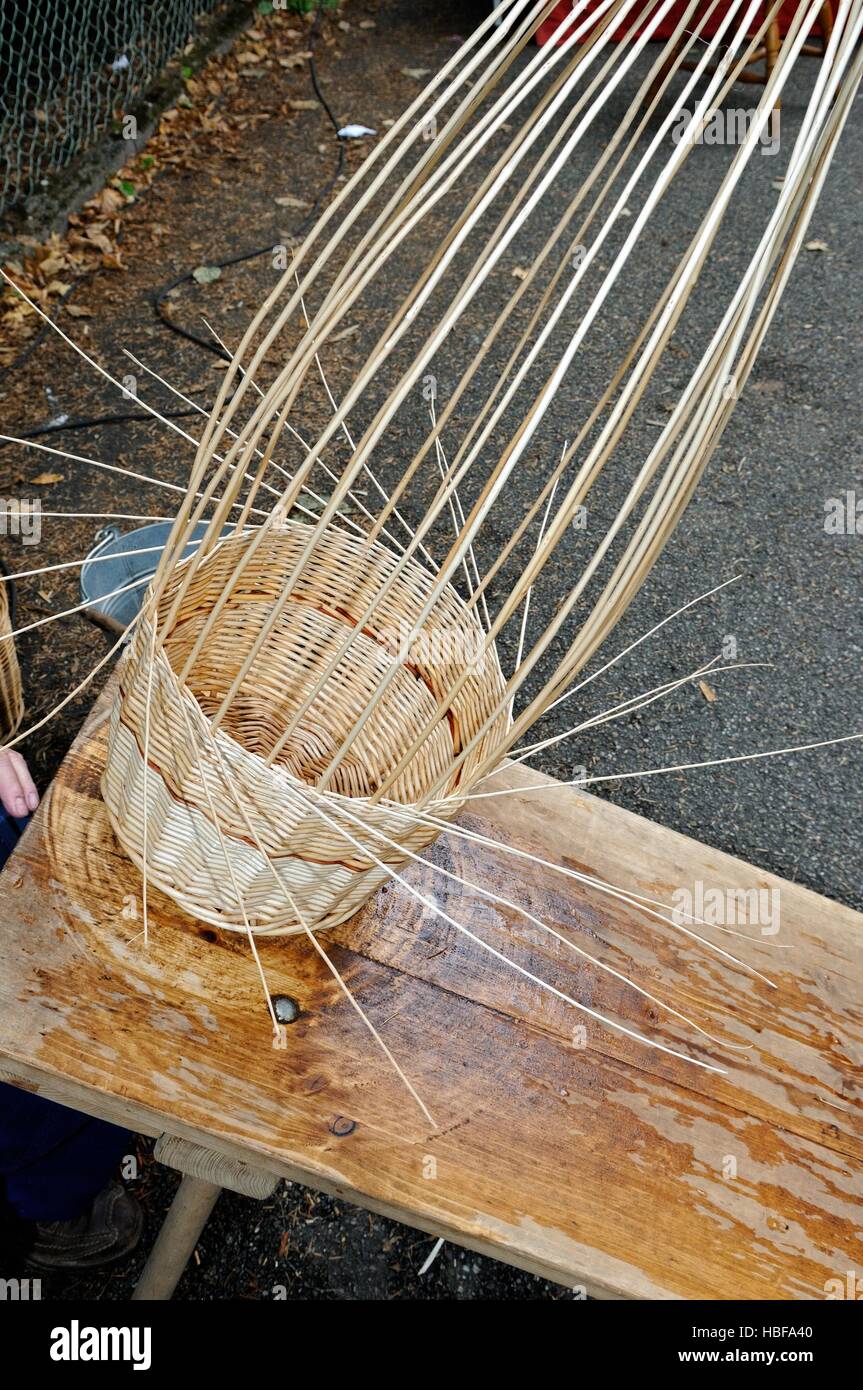 Weave baskets tradition hi-res stock photography and images - Alamy