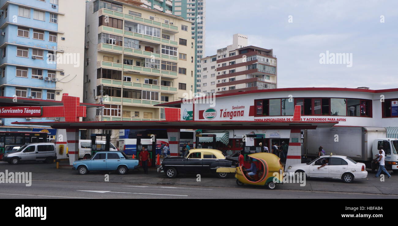 Cuban petrol station in Havana Stock Photo - Alamy