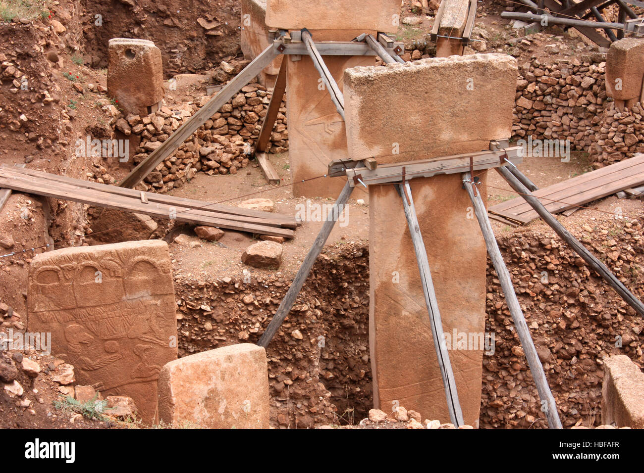 Some of the standing stones at Gobekli Tepe, Turkey Stock Photo - Alamy