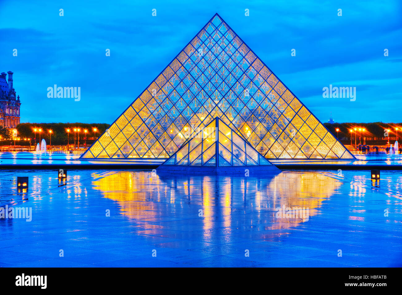 Symbol of the louvre hi-res stock photography and images - Alamy