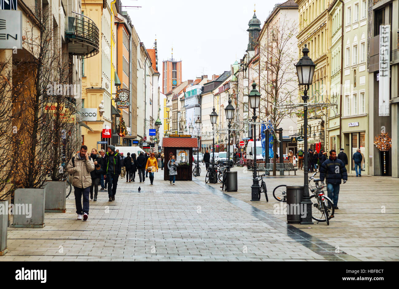 MUNICH - NOVEMBER 30: Sendlinger street crowded with people on November ...