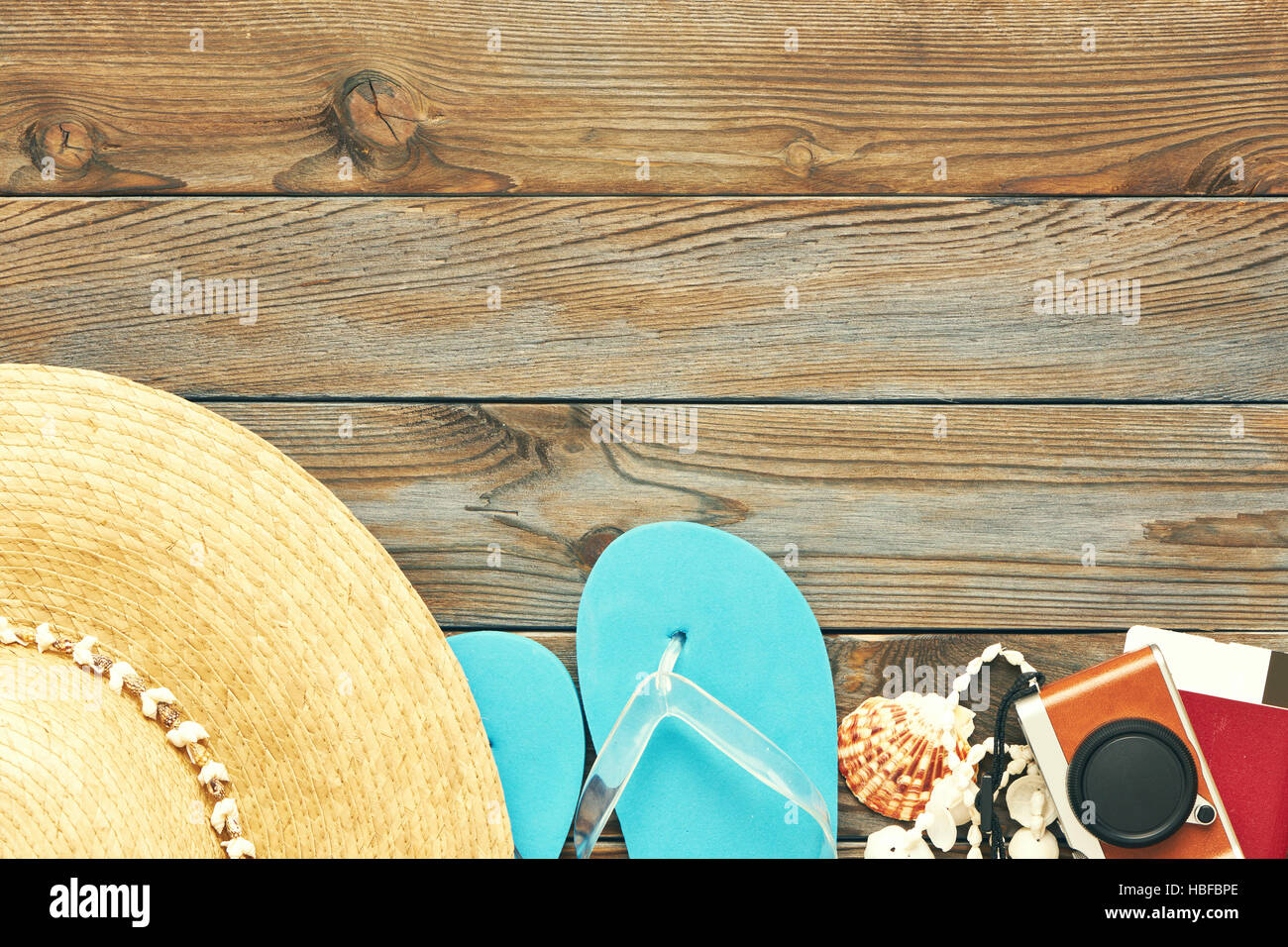 Travel and beach flat lay Stock Photo - Alamy