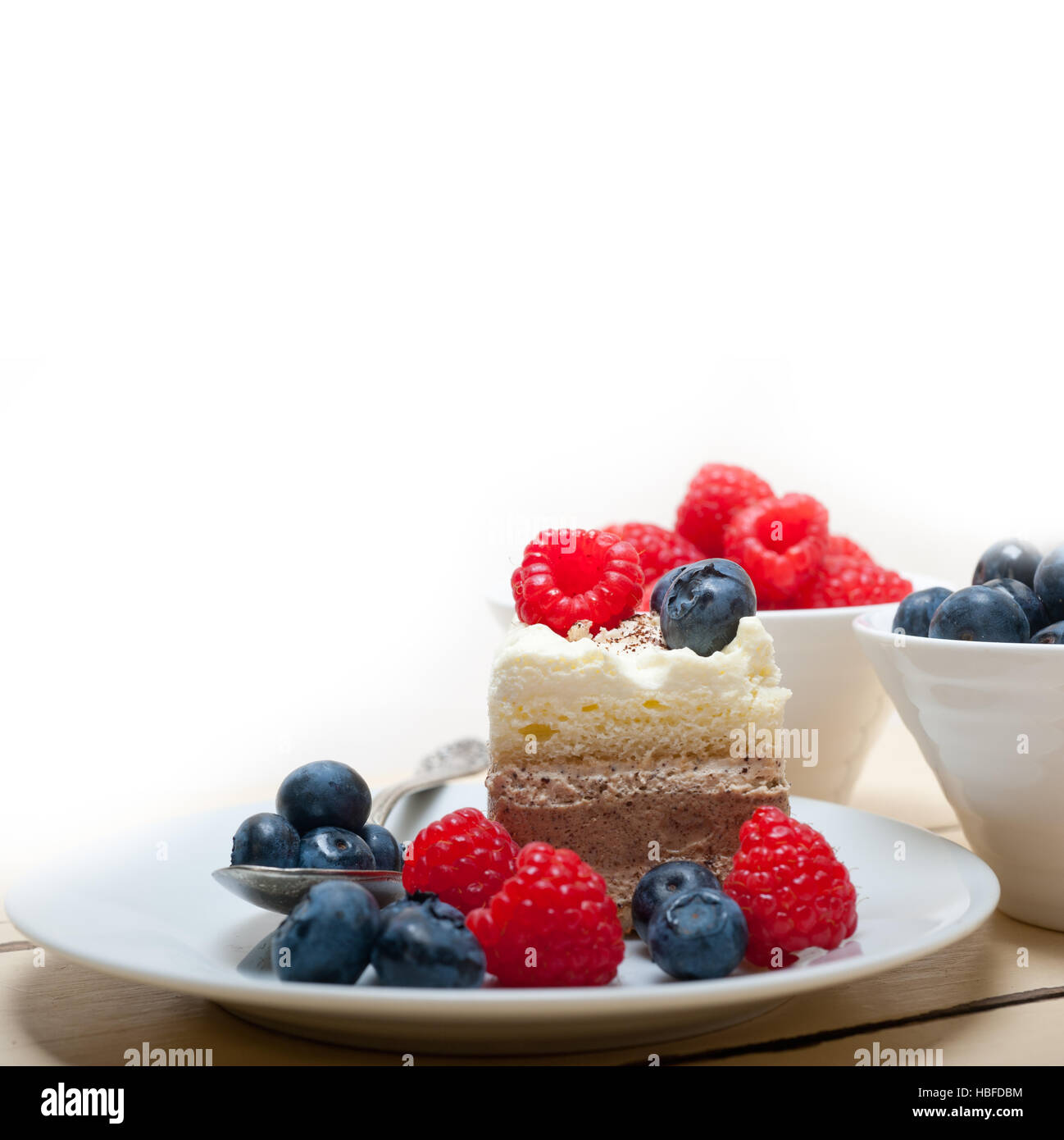 fresh raspberry and blueberry cake Stock Photo - Alamy