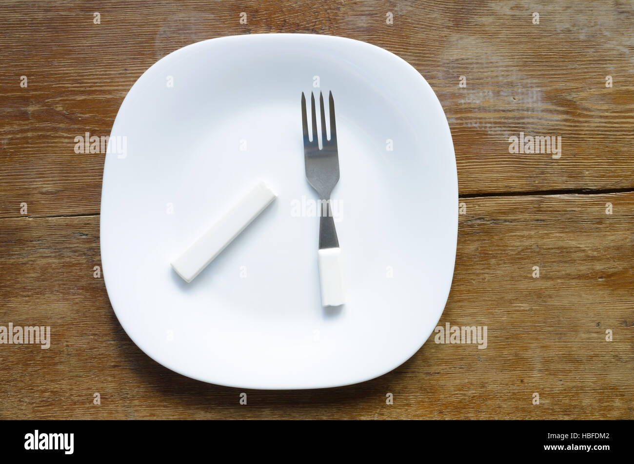 Broken plate fork hi-res stock photography and images - Alamy