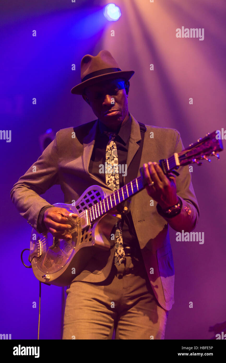 Mo musician hi-res stock photography and images - Alamy