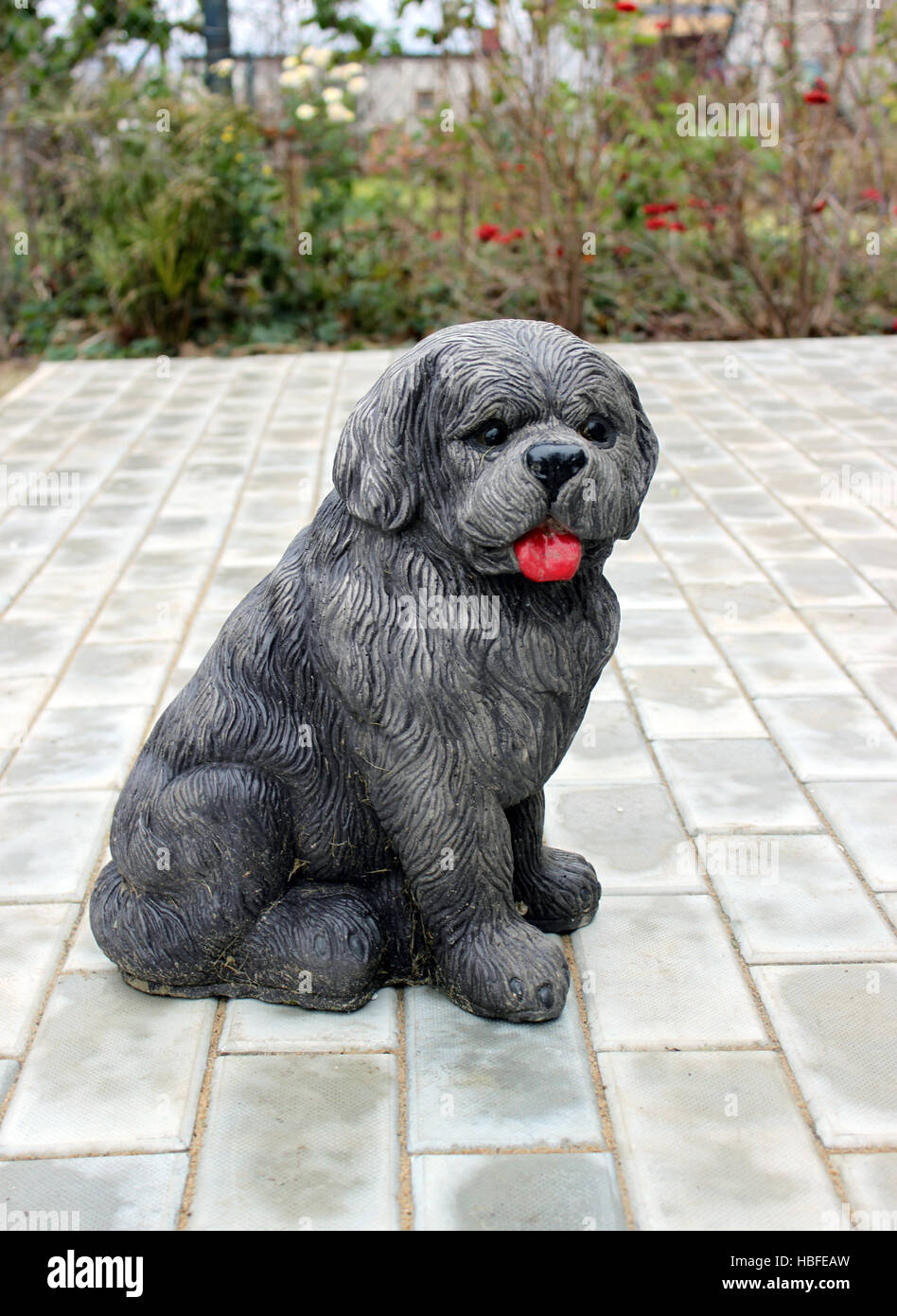 Dog stone hi-res stock photography and images - Alamy