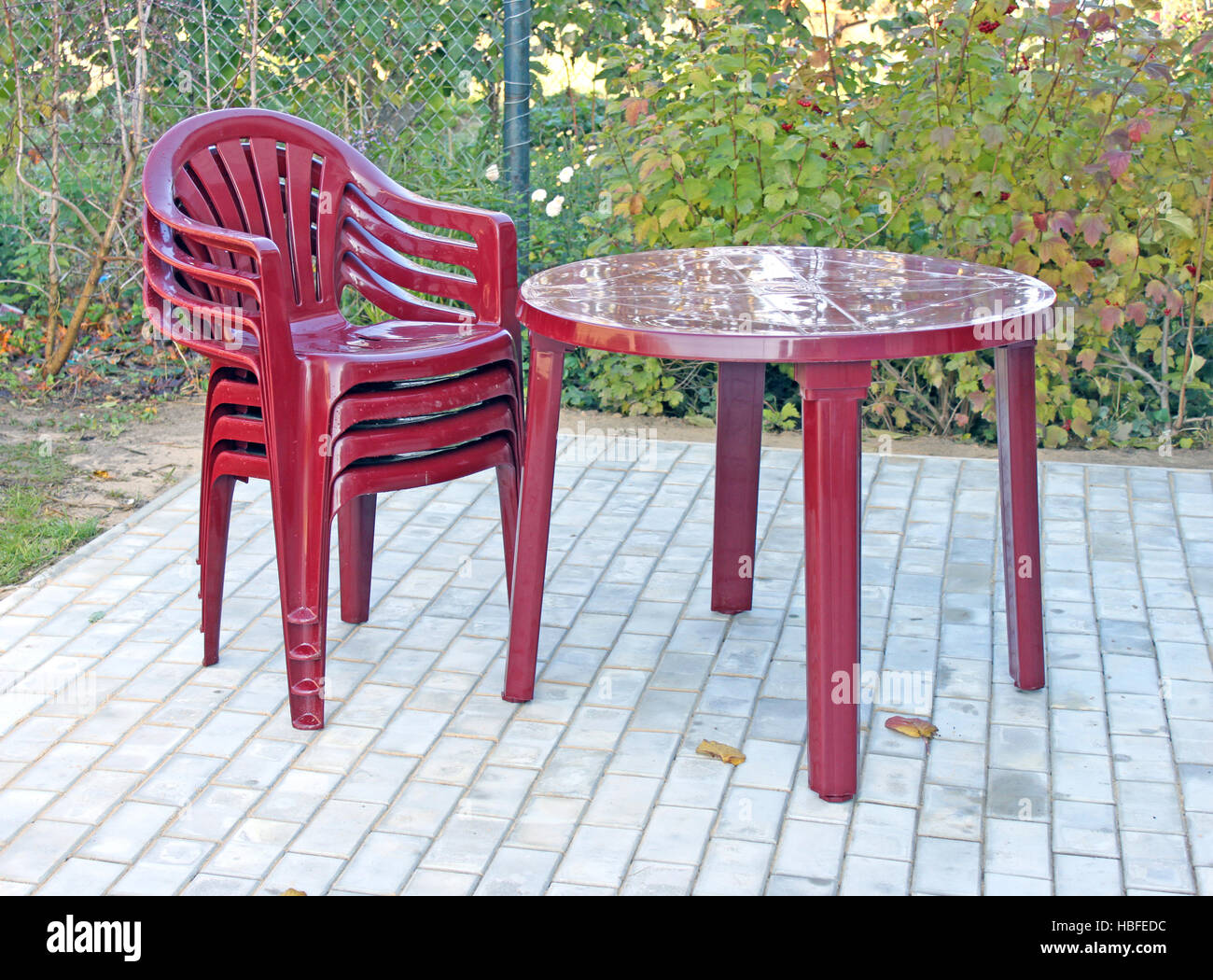 Plastic table ware hi-res stock photography and images - Alamy