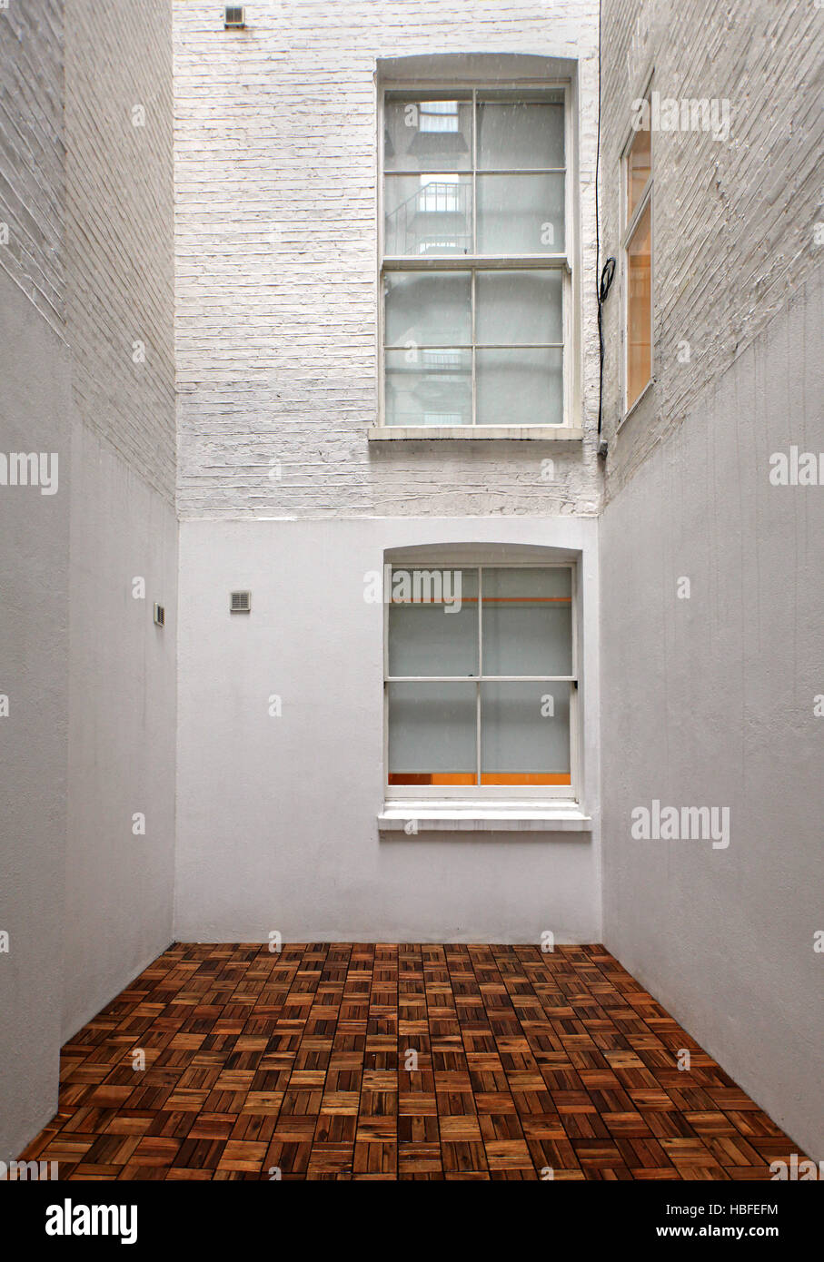 Interior skylight hi-res stock photography and images - Alamy