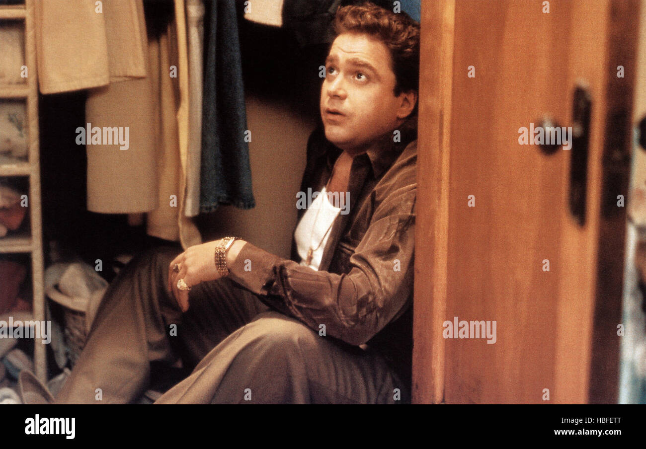 WHILE YOU WERE SLEEPING, Michael Rispoli, 1995, © Buena Vista/courtesy ...