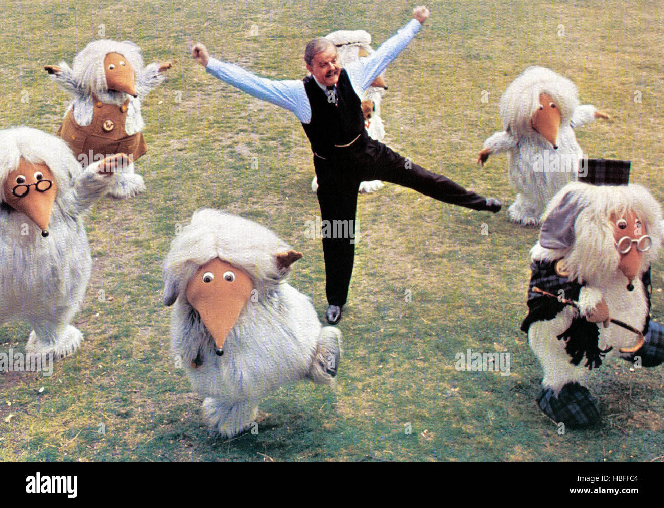 WOMBLING FREE, David Tomlinson, 1977 Stock Photo - Alamy
