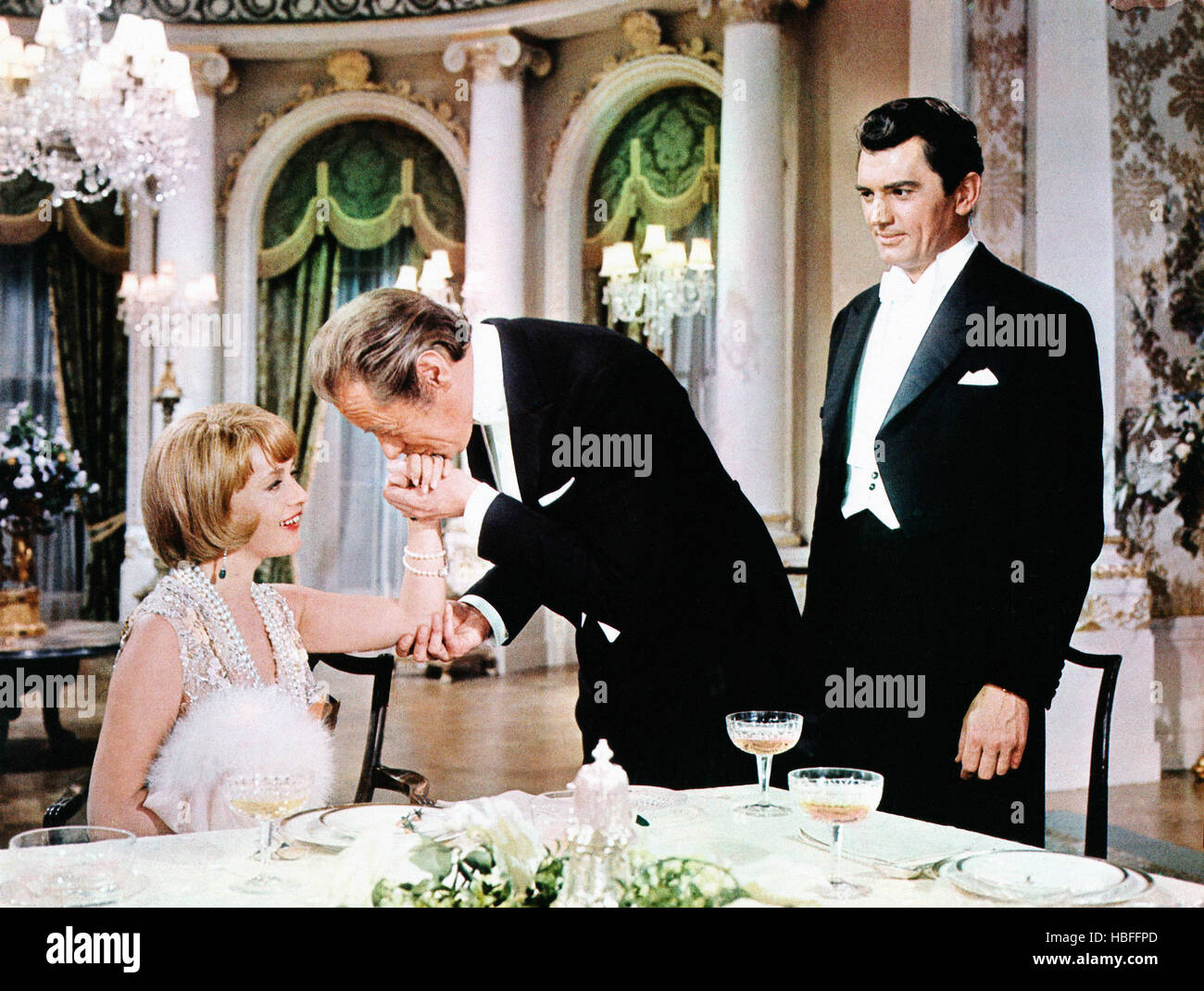 THE YELLOW ROLLS-ROYCE, from left: Jeanne Moreau, Rex Harrison, Edmund ...