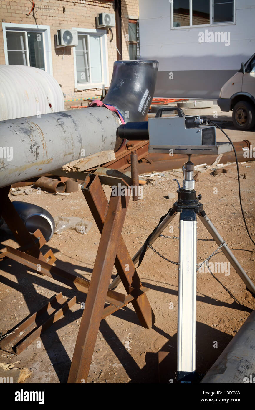 Radiography of welded joints of pipelines Stock Photo - Alamy